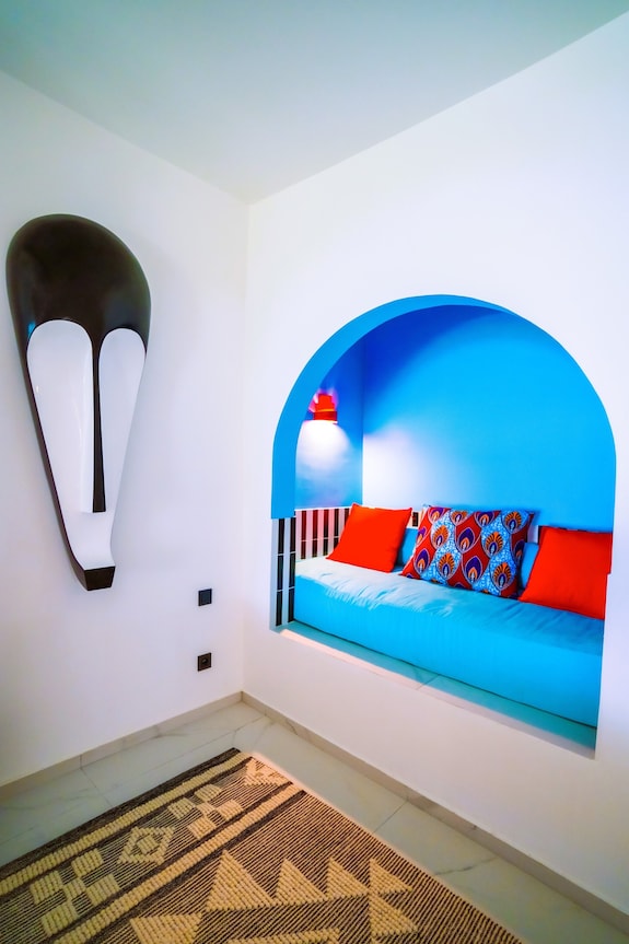 Villa Ipomée And Its Waterfront Tropical Garden On Ngor Island - Dakar