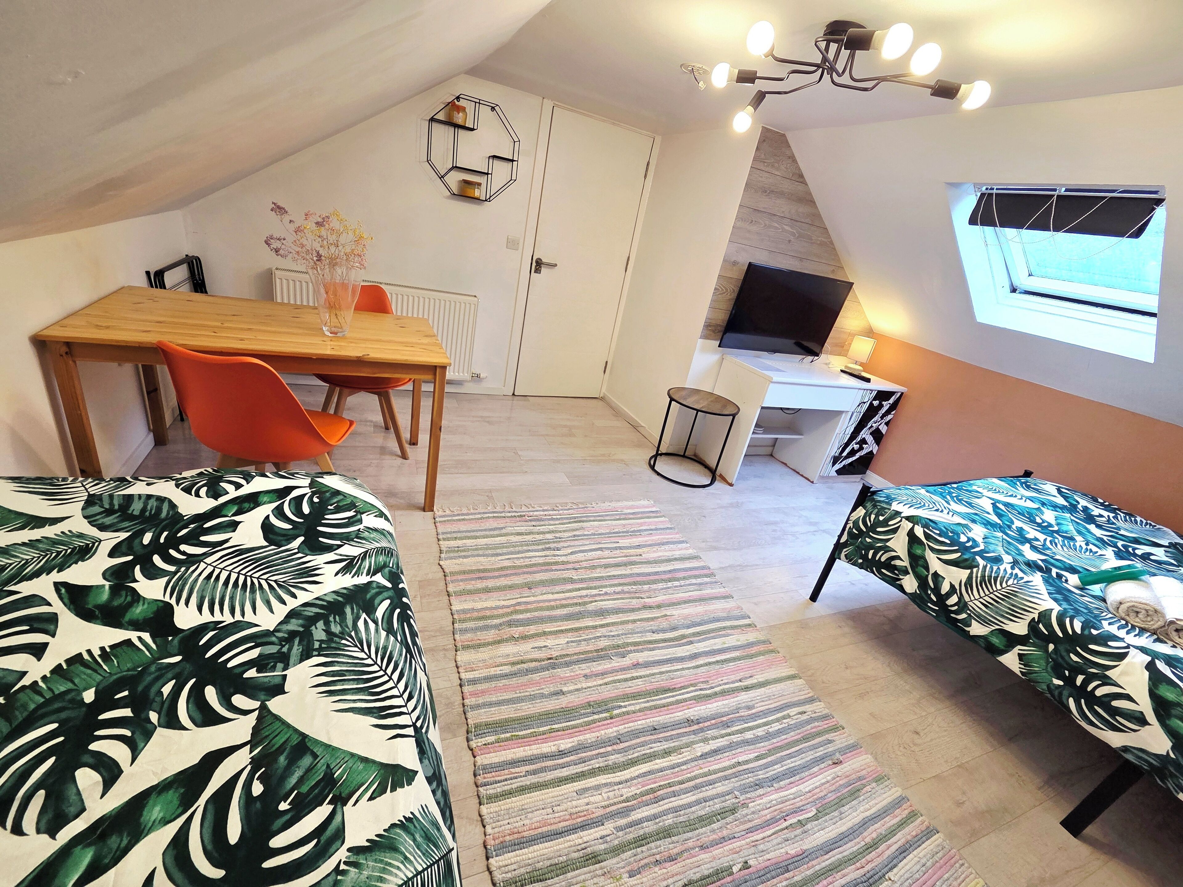 Mini Hotel Rooms With Home Facilities Great Location 30mins From Glasgow - East Kilbride