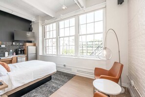 Apartamento, várias camas, cozinha, vista para a cidade (The 333 Suites 3rd Floor)