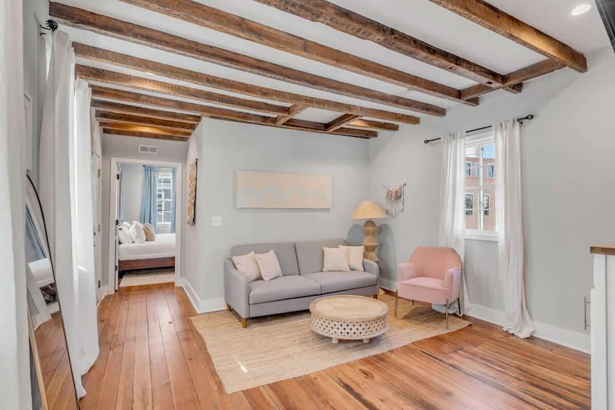 Remodeled 3bd, Marble Bathrooms, 150ft To King St! - Charleston, SC