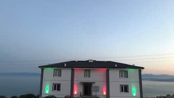 Área para churrascos e piqueniques