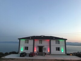 Área para churrascos e piqueniques