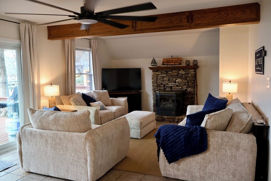Peaceful Lake House Retreat With Hot Tub, Dock, And Fire Pit. - Jasper, TN