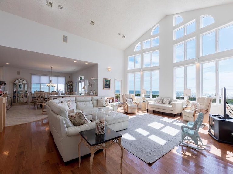 Beach Front. Water Views. Inground Pool. - Cape May, NJ