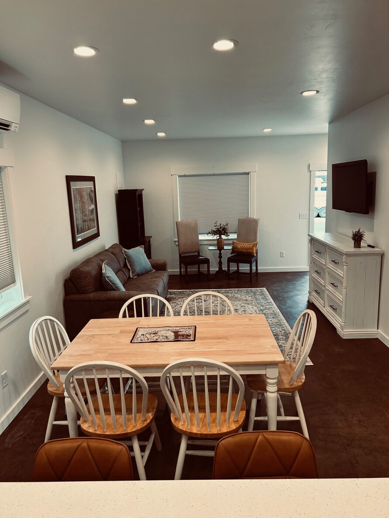 The Dam Lakehouse A, Fishing & Boating Basecamp - Electric City, WA