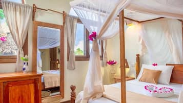 Quarto Duplo Deluxe, 1 cama king-size, vista para a piscina