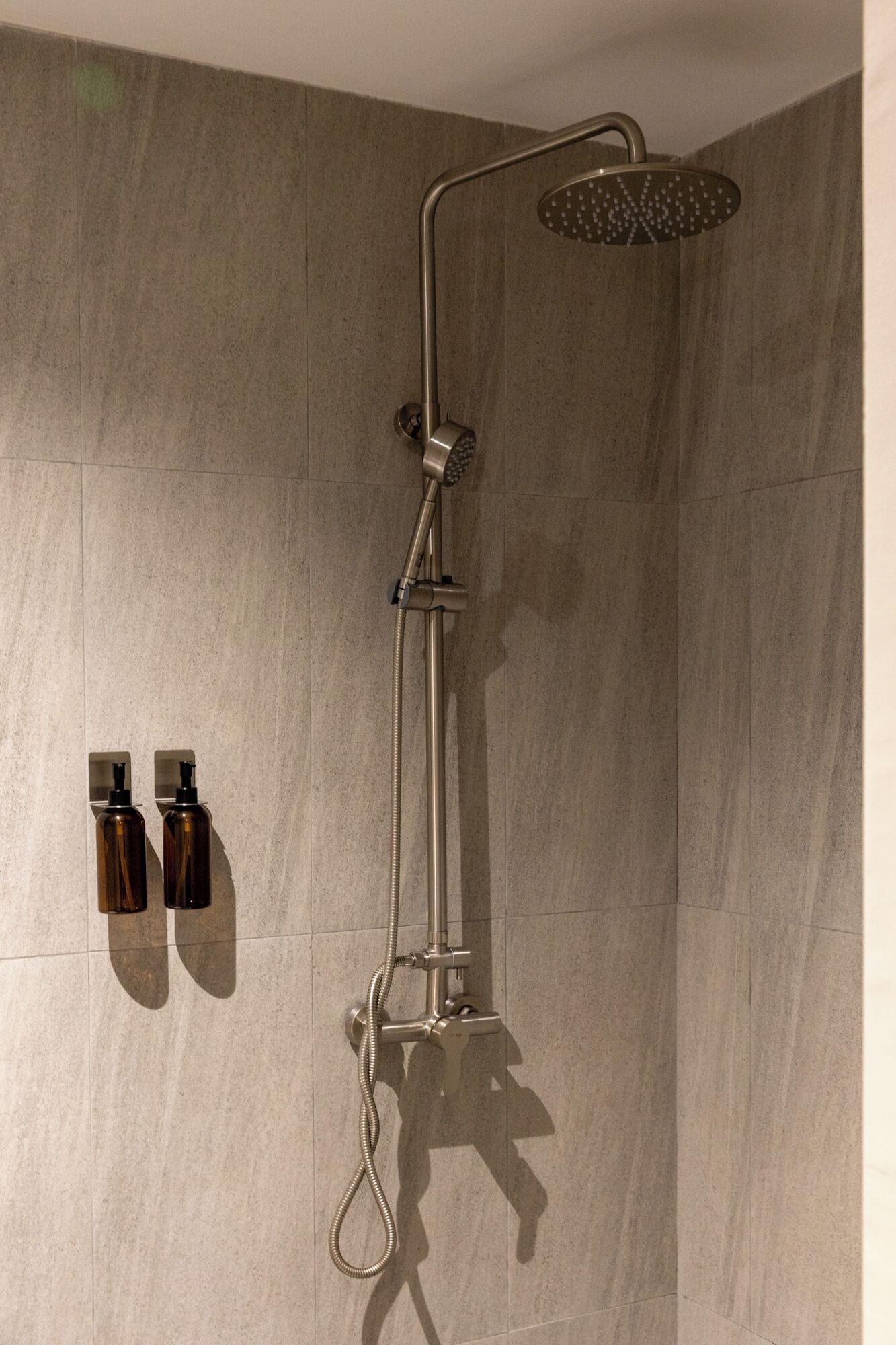 Suite Deluxe | Casa de banho | Artigos de higiene pessoal grátis, um secador de cabelo 