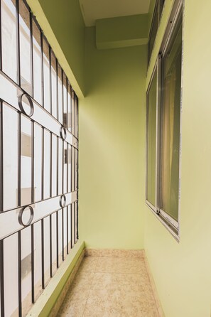 Quarto casal econômico, vista para a cidade | Parte interna