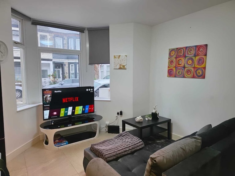 1bd Ground Floor Central Apartment With Private Garden - Cardiff