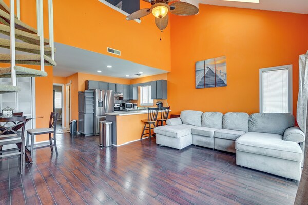 Pool Access & Near Beach! Golf Colony Resort Condo - Murrells Inlet, SC