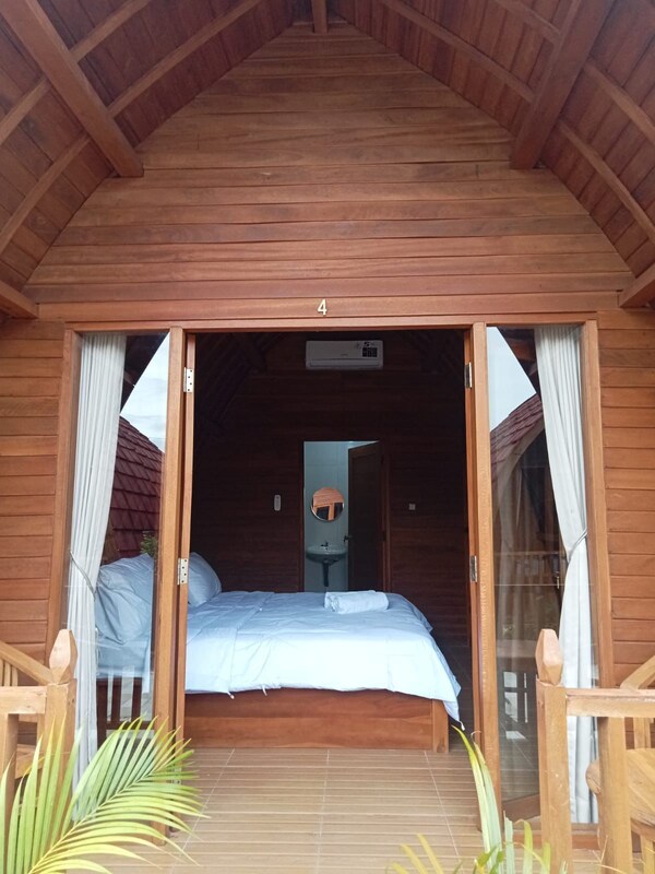 Lokasea Villa Beachfront - Bali