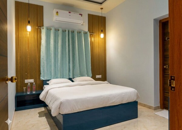 Raj Royal Hotel - Nagpur