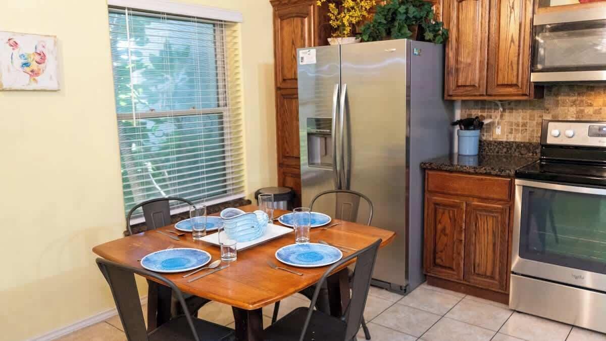 Apartamento em Condomínio Fechado, várias camas, pátio, vista para o jardim (Habitat) | Cozinha privada