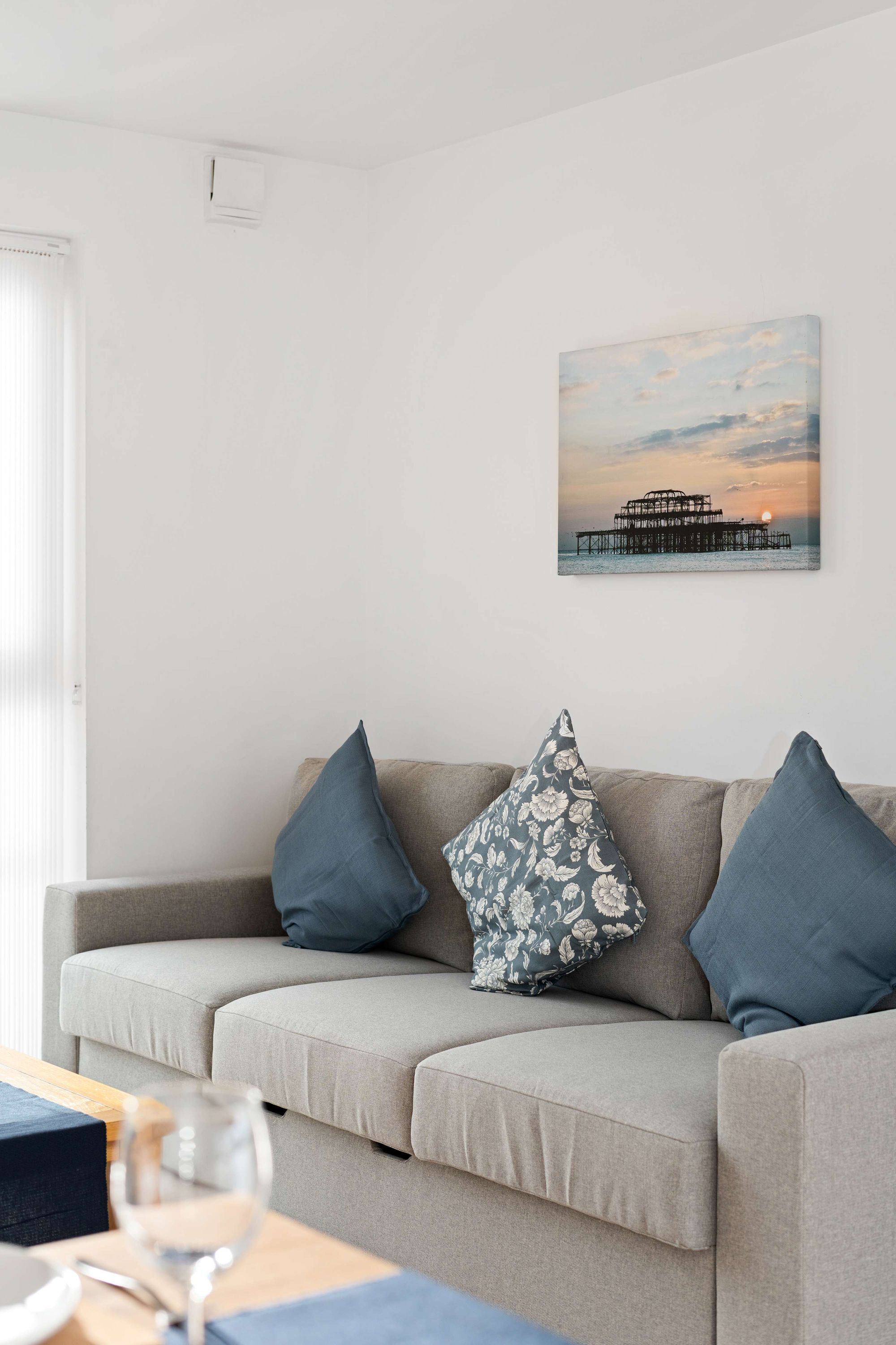 Brighton Getaway - Modern Apartment With Balcony - Brighton