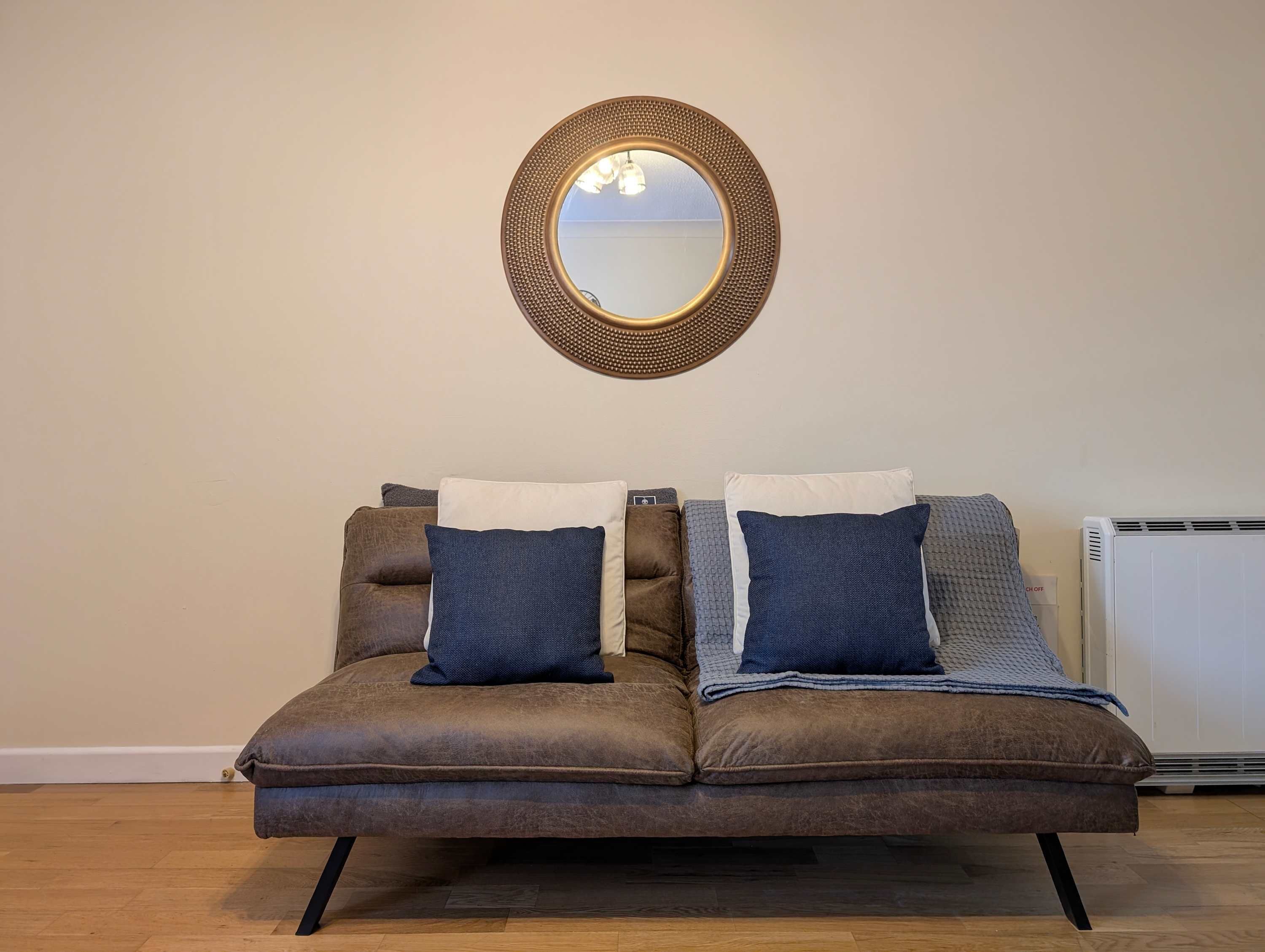 Comfortable 2-bedroom House With Free Parking - Hounslow