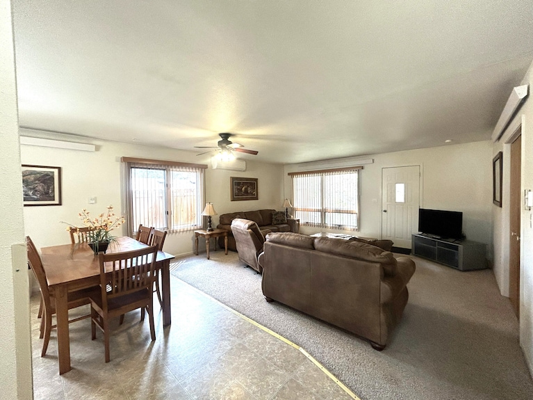 Rocky Cliff 3 Bedroom/2 Bath Home Located In The Town Of Hill City! - Hill City, SD