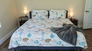 Casa de Férias, várias camas, acesso à piscina, vista para a piscina (Pike Street Beachwalk) | 3 quartos, com decoração personalizada, com mobília individualizada 