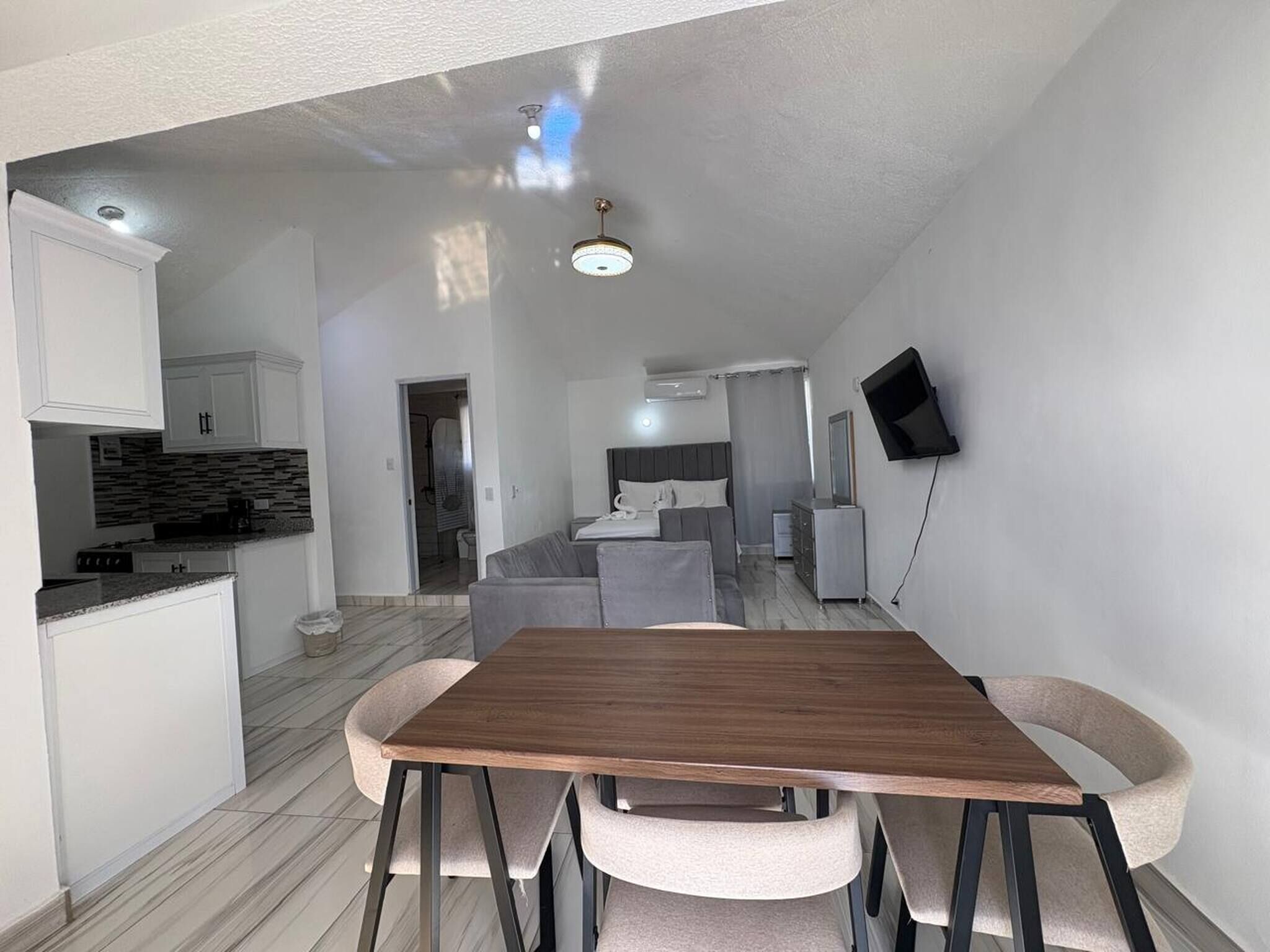 Apartamento, 1 quarto, pátio | Restaurantes