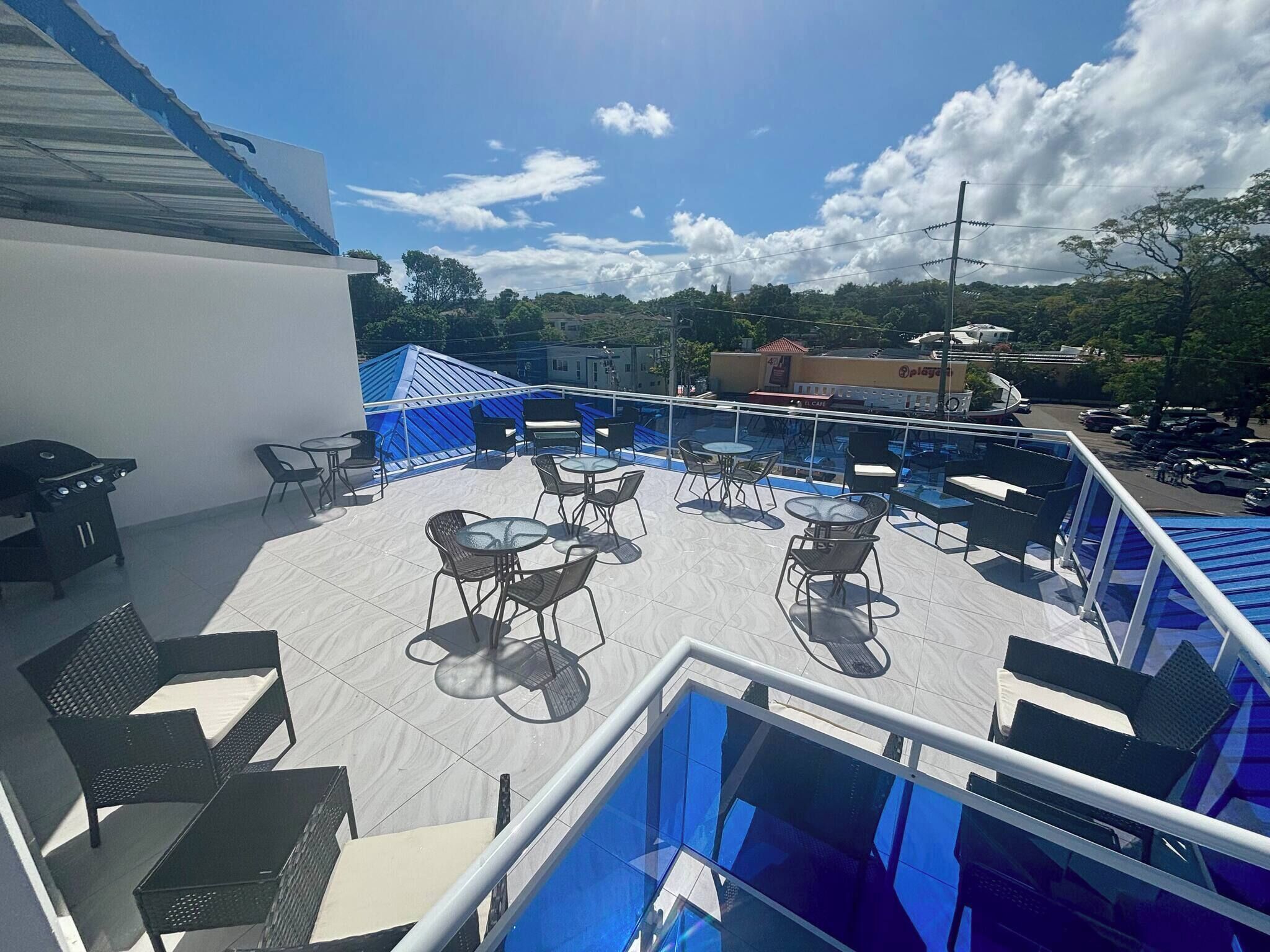 Apartamento em Condomínio Fechado, 1 quarto, pátio | Piscina