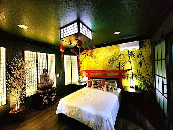 Asian Zen With Jacuzzi, Kitchenette, Near Victoria Sq - Sparks, NV