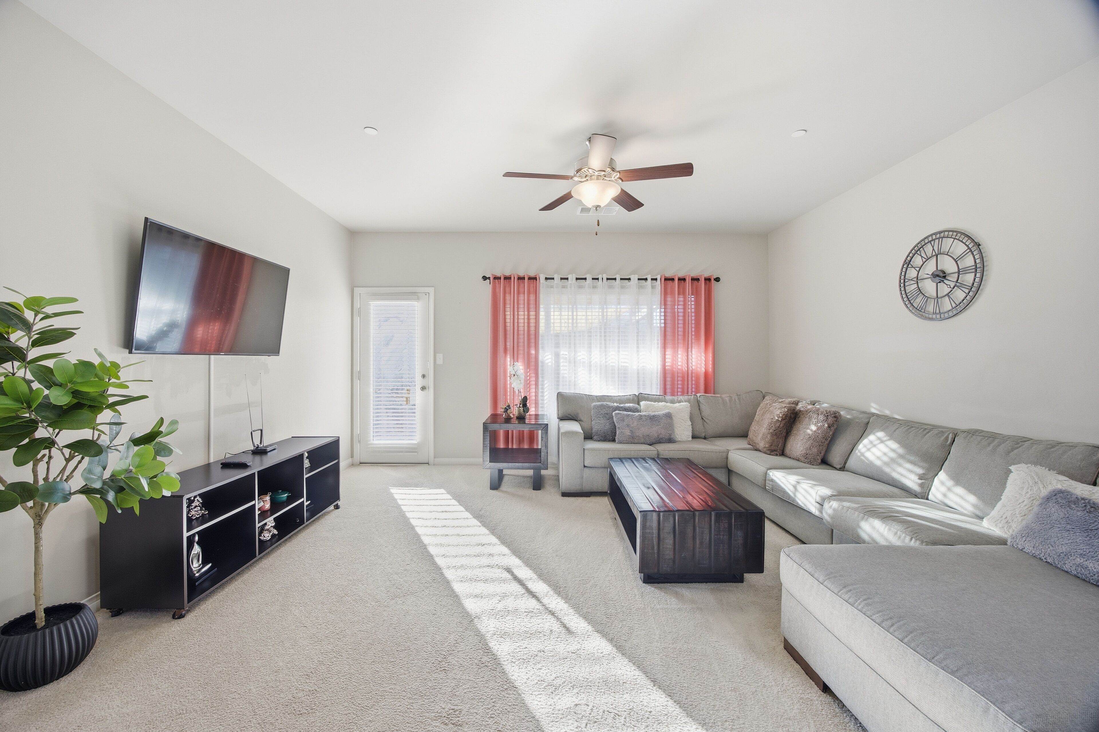 Cozy 1-bedroom Inside House In Beautiful Bakersfield With Ac - Bakersfield, CA