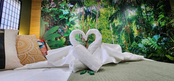 Zen Retreat-jacuzzi, Kitchenette, Walk To Fun - Reno