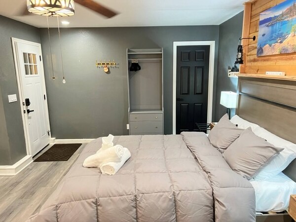 Tahoe Studio Spa With Hot Tub And Sauna - Reno, NV