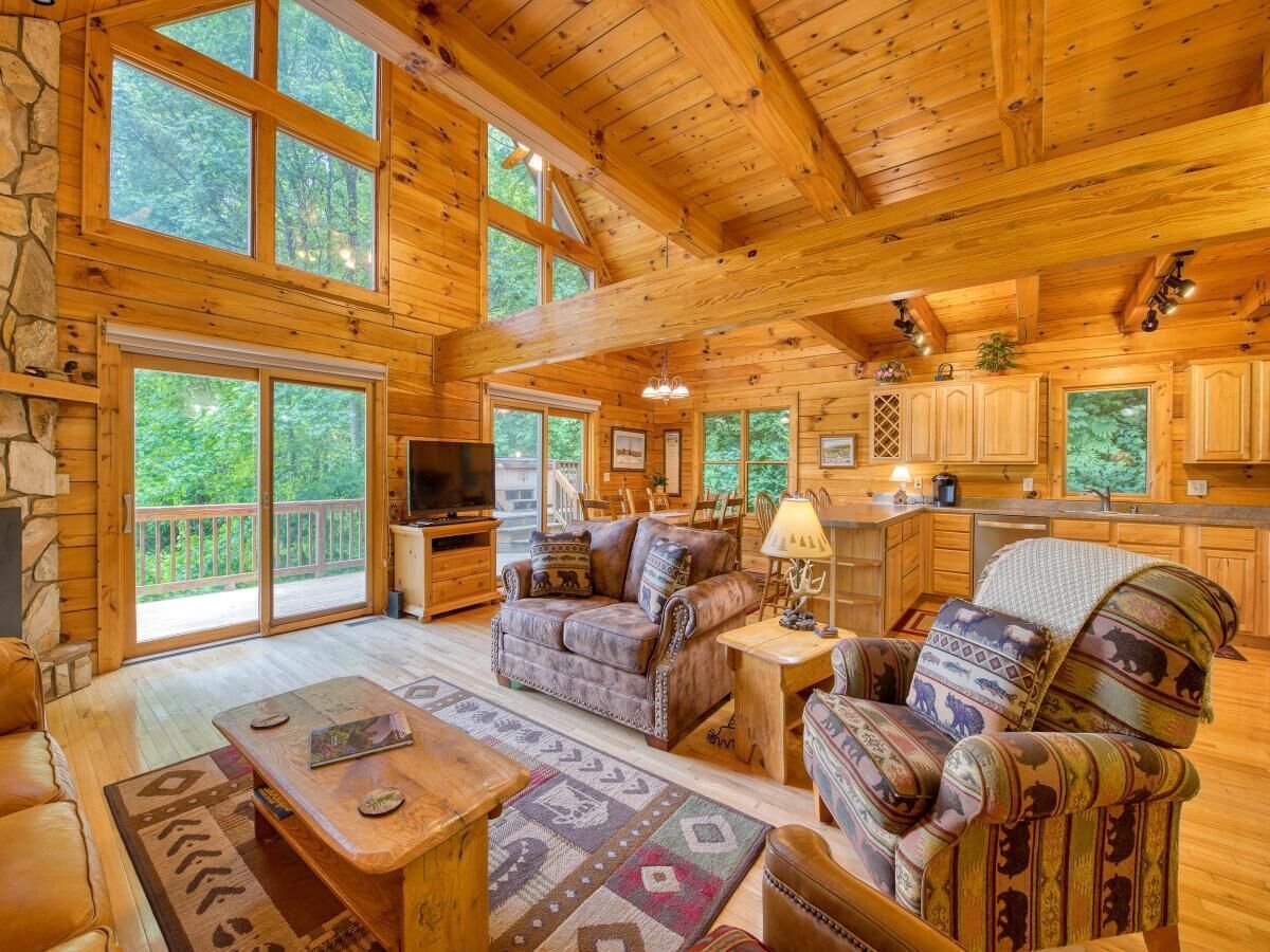 Hickory Ridge Getaway | Log Cabin With Hot Tub, Fire Pit, & Game Room Near Maggie Valley - Maggie Valley, NC