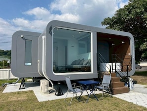 Quarto duplo, para não fumantes, vista para o oceano (N02) | Escrivaninha, Wi-Fi de cortesia, roupa de cama