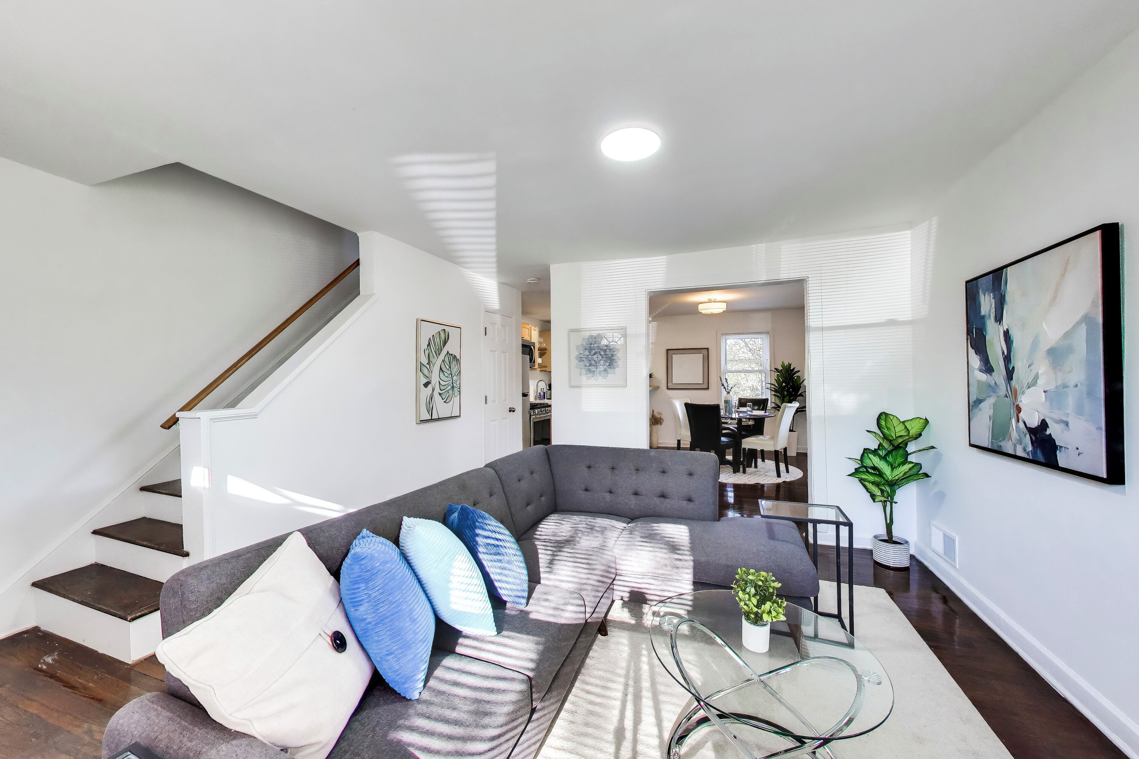 Welcoming 4bed Townhome In Dc 8 Minute Walk To Metro Train Station - Orange Line - Hyattsville, MD