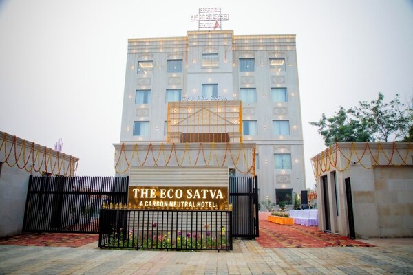The Eco Satva Ayodhya-5 Km From Panchkoshi Parikrama - Ayodhya