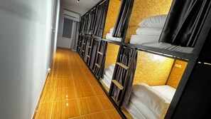 Dormitório Partilhado, Vista para a cidade (B)