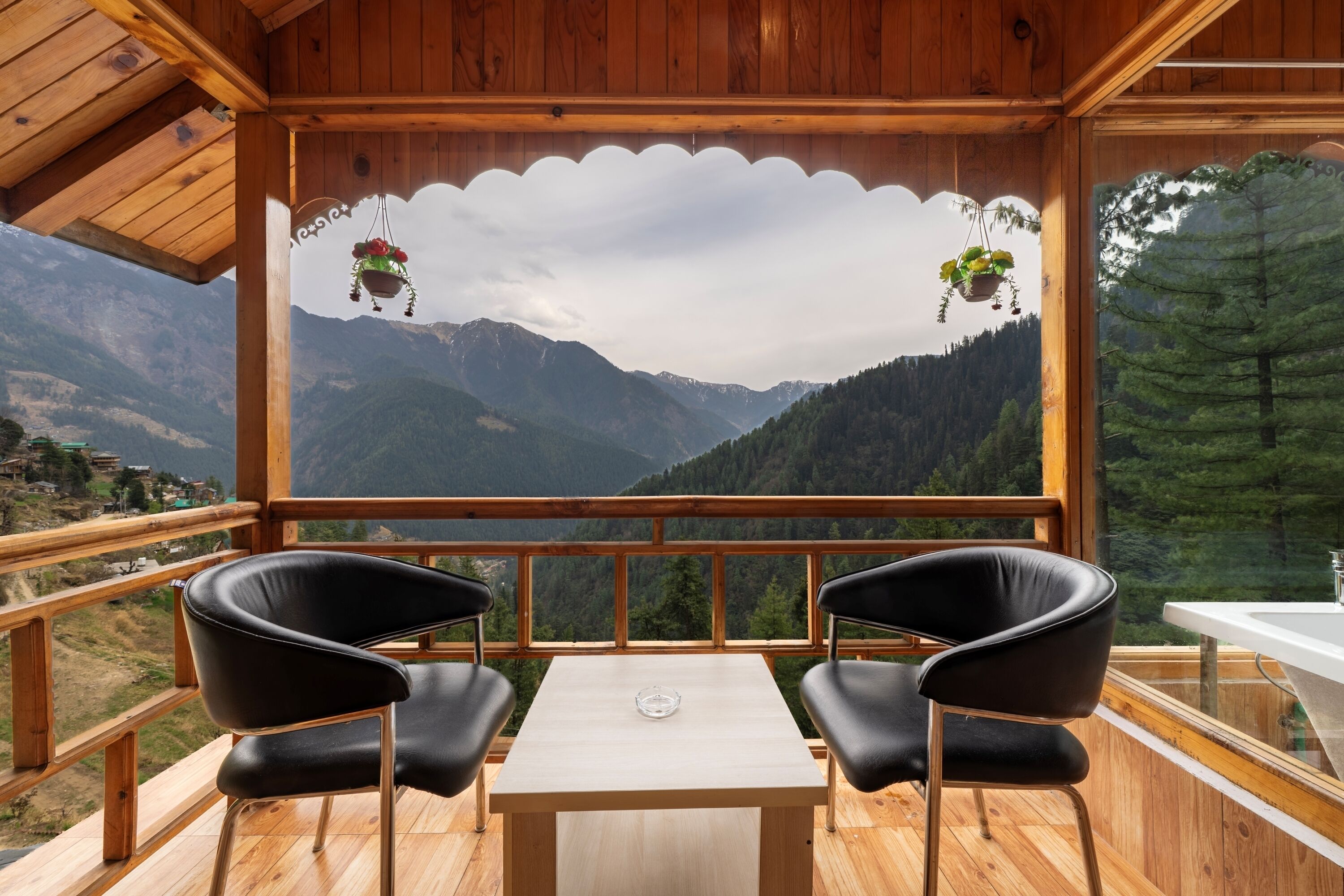 Quarto Premier, banheira, vista para o vale | Varanda