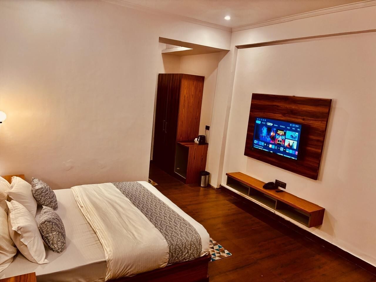 Quarto casal luxo, vista para a colina