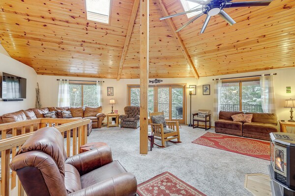Deck + Game Room: Secluded Cabin Near Lake Cascade - Cascade, ID