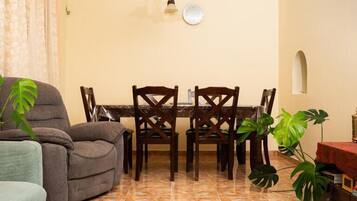 Apartamento Clássico, varanda, Vista para a cidade | Interior