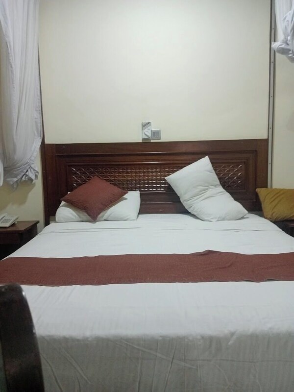 Suhufi Palace Hotel - Mombasa