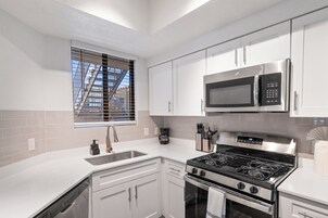Apartamento Deluxe, 3 quartos, varanda | Cozinha privada
