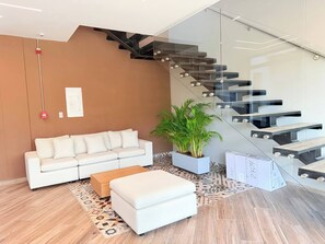 Apartamento, 2 quartos, acessível, sacada | Parte interna