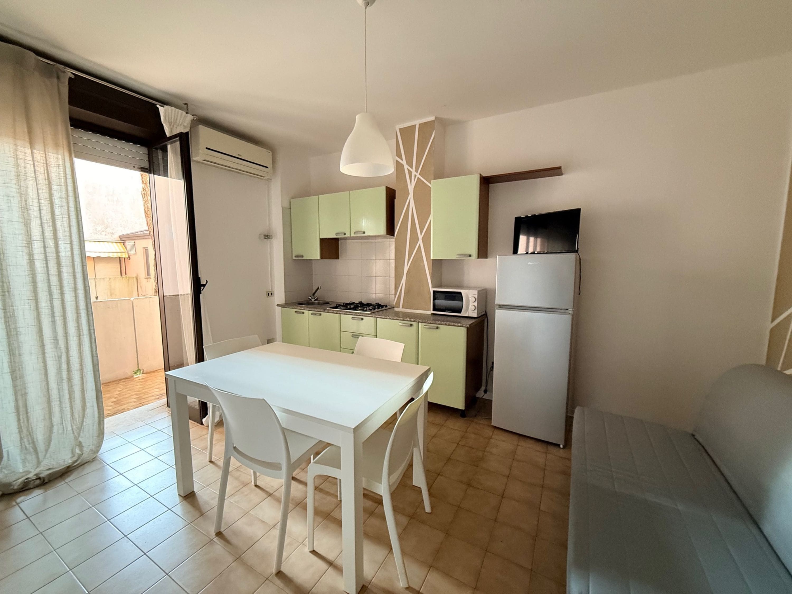 Apartamento, 1 quarto | Sala de jantar