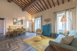 Apartamento, 2 quartos | Área de estar