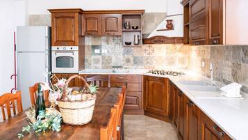 Casa, fumadores | 3 quartos