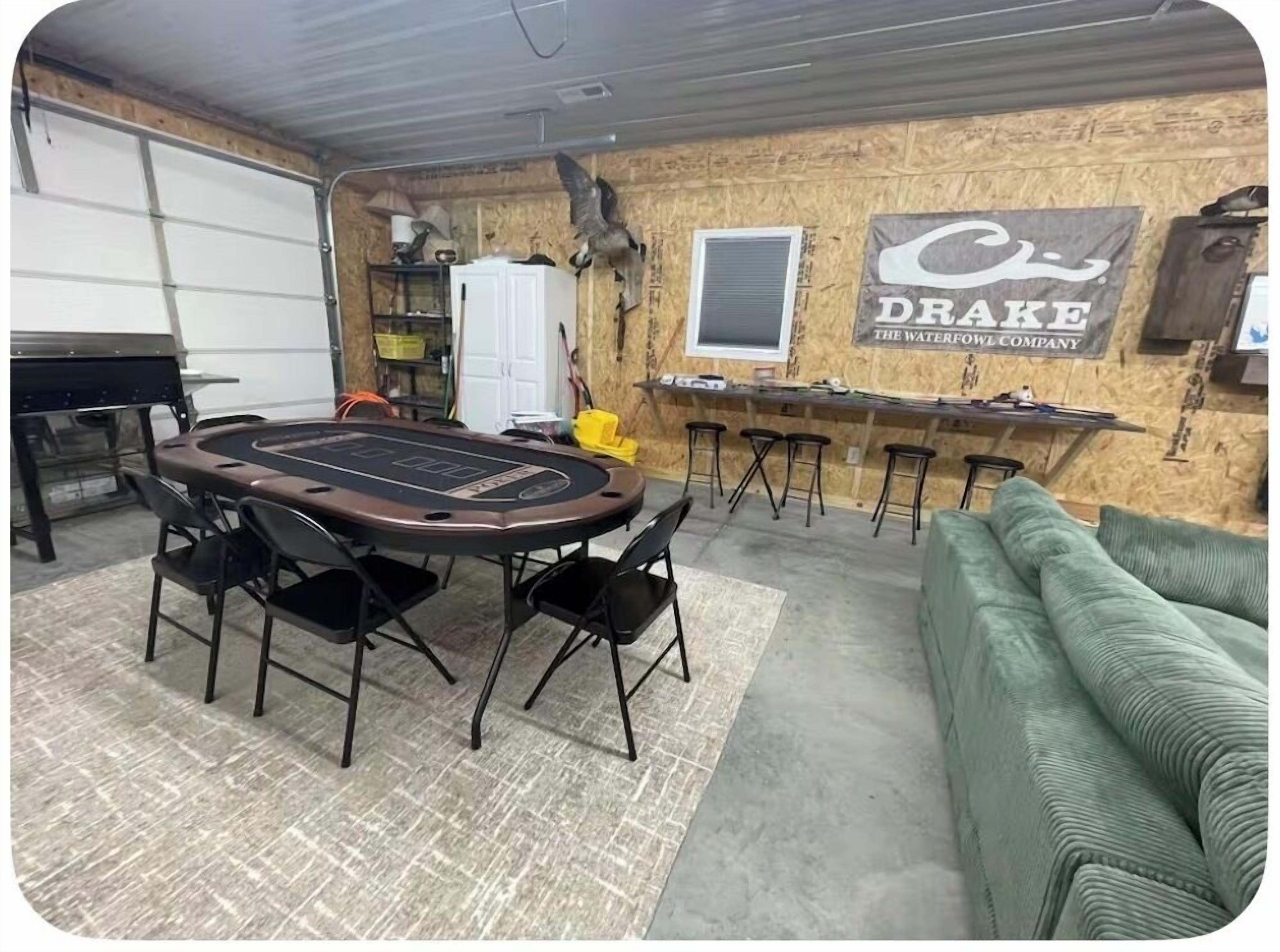 Pole Barn Style Lodge Located At Reelfoot Lake Accommodating To Large Groups! - Reelfoot Lake