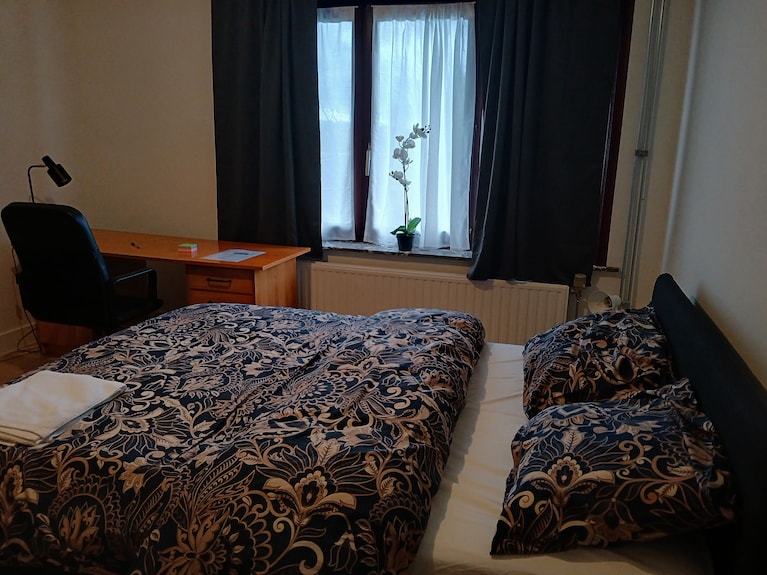 Spacious Room. - Londerzeel