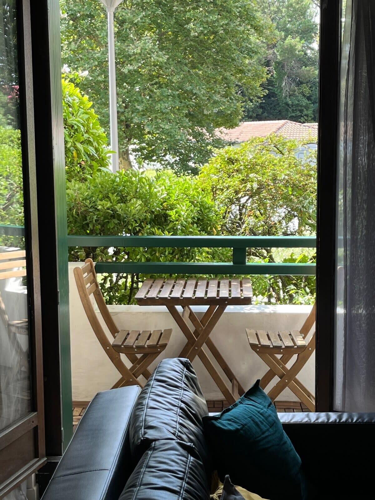 Lovely & Spacious T2, Balcony, Quiet & Parking - Bidart