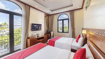 Quarto Quádruplo Familiar, varanda, vista para o jardim | Vista do alojamento