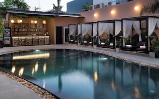 Piscina exterior, da(s) 9:00 à(s) 21:00, espreguiçadeiras