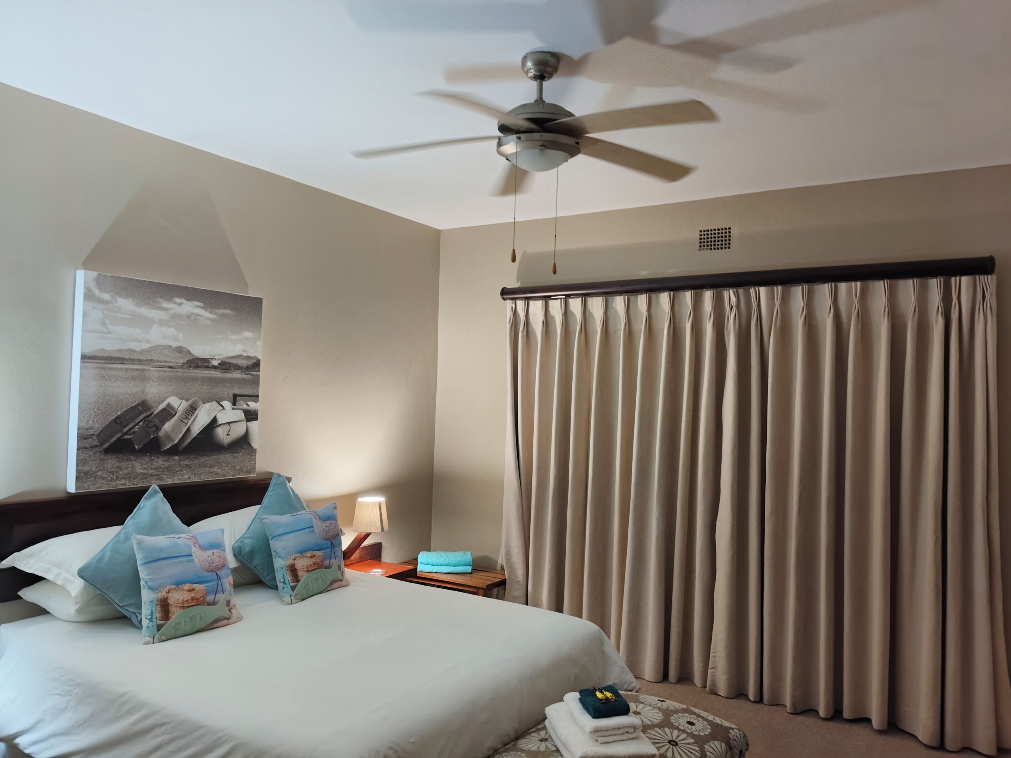 Quarto casal luxo, para não fumantes, varanda | Cofres nos quartos, individualmente decorados