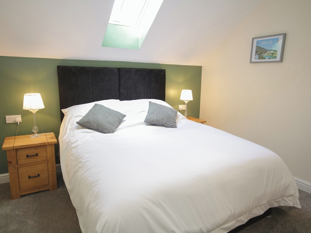 Sun Trevor Barns 2 Reviews, Deals & Photos 2026 - Vrbo
