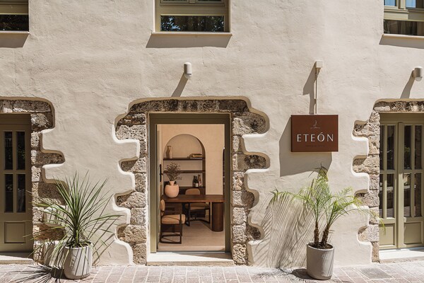 Eteon Living Suites - La Canée